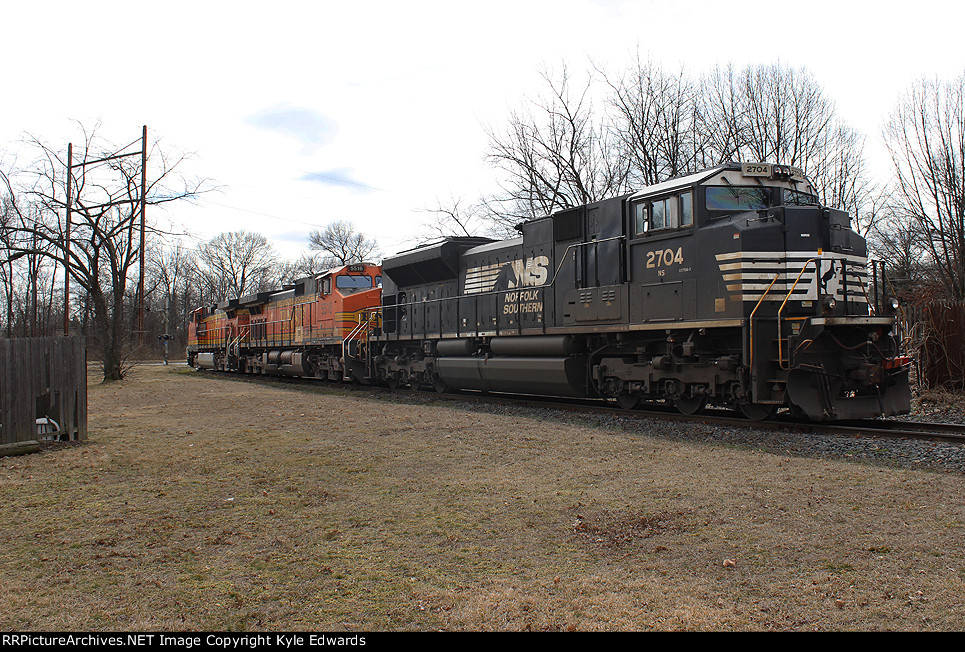 NS SD70M-2 #2704 on 64W/65W